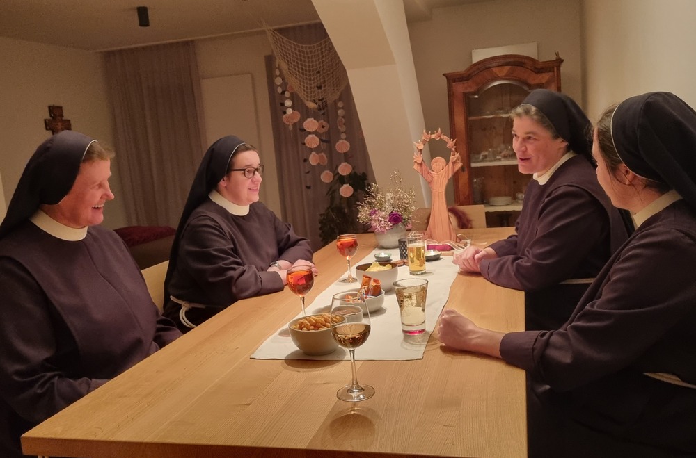 Eine Auszeit für die Seele!? - Freiwilliges Ordensjahr in den Medien